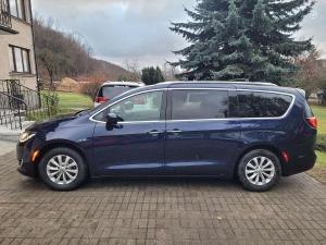 Zils Chrysler Pacifica 2018 Kauņa, ar dzinēja tilpumu 3.61 L un nobraukumu 169 tūkst. km par 14500 €, foto 4 vietnē AUTOMOTO.COM.LV