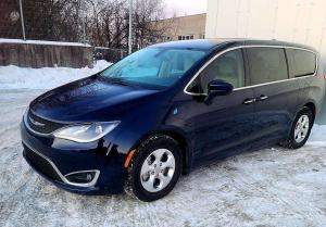 Zils Chrysler Pacifica 2018 Klaipėda, ar dzinēja tilpumu 3.61 L un nobraukumu 160 tūkst. km par 15400 €, foto  vietnē AUTOMOTO.COM.LV