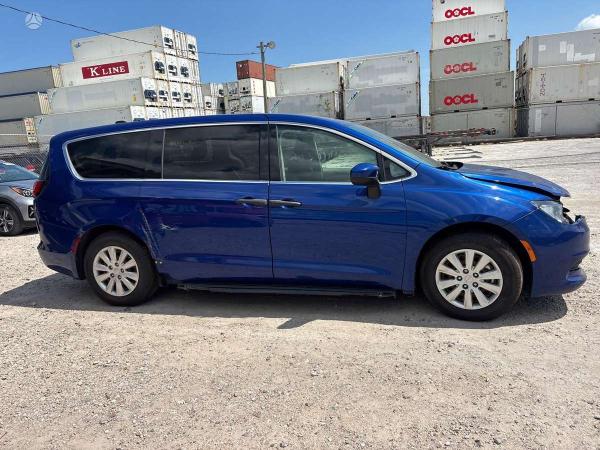 Zils Chrysler Pacifica 2019 Klaipėda, ar dzinēja tilpumu 3.60 L un nobraukumu 78 tūkst. km par 8000 €, foto 1 vietnē AUTOMOTO.COM.LV