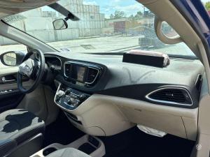 Blue Chrysler Pacifica 2019 in Klaipeda, with an engine capacity of 3.60 L and mileage of 78 thousand km for 8000 €, photo 14 on AUTOMOTO.COM.LV