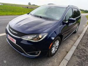 Zils Chrysler Pacifica 2019 Prienai, ar dzinēja tilpumu 3.61 L un nobraukumu 152 tūkst. km par 13500 €, foto  vietnē AUTOMOTO.COM.LV