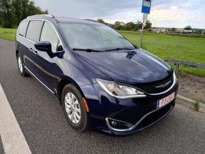 Zils Chrysler Pacifica 2019 Prienai, ar dzinēja tilpumu 3.61 L un nobraukumu 152 tūkst. km par 13500 €, foto 5 vietnē AUTOMOTO.COM.LV