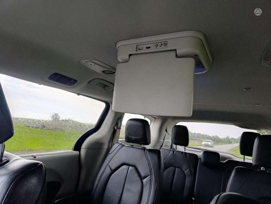 Zils Chrysler Pacifica 2019 Prienai, ar dzinēja tilpumu 3.61 L un nobraukumu 152 tūkst. km par 13500 €, foto 16 vietnē AUTOMOTO.COM.LV