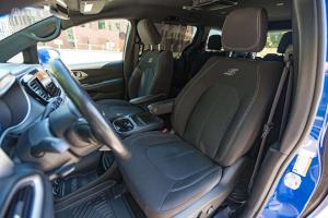 Blue Chrysler Pacifica 2020 in Klaipeda, with an engine capacity of 3.60 L and mileage of 133 thousand km for 18000 €, photo 19 on AUTOMOTO.COM.LV
