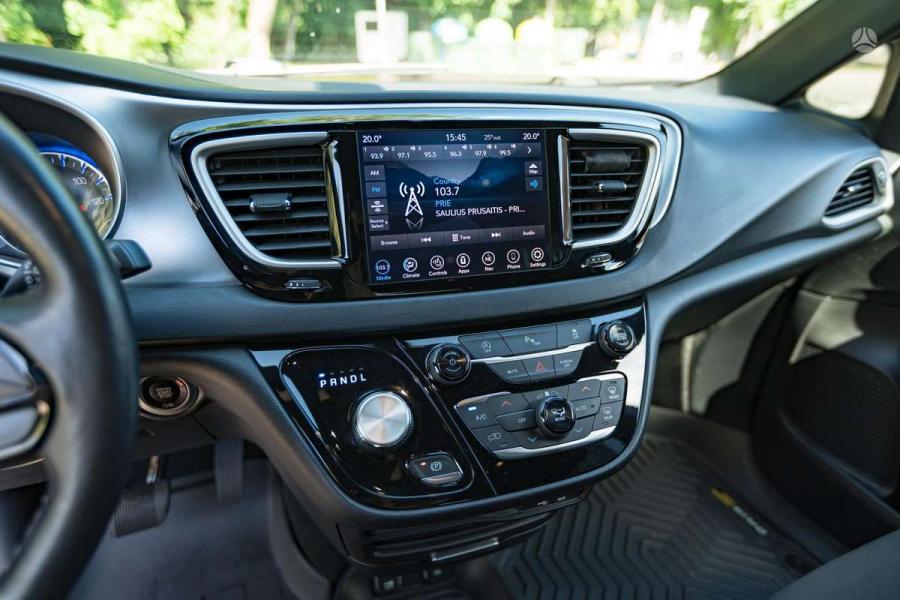 Blue Chrysler Pacifica 2020 in Klaipeda, with an engine capacity of 3.60 L and mileage of 133 thousand km for 18000 €, photo 23 on AUTOMOTO.COM.LV