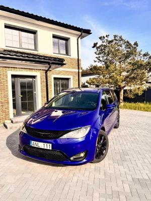 Blue Chrysler Pacifica 2020 in Klaipeda, with an engine capacity of 0.00 L and mileage of 190 thousand km for 15900 €, photo 6 on AUTOMOTO.COM.LV