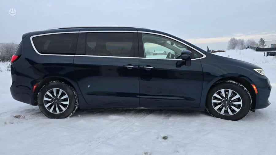 Zils Chrysler Pacifica 2021 Viļņa, ar dzinēja tilpumu 0.00 L un nobraukumu 112 tūkst. km par 22500 €, foto 4 vietnē AUTOMOTO.COM.LV