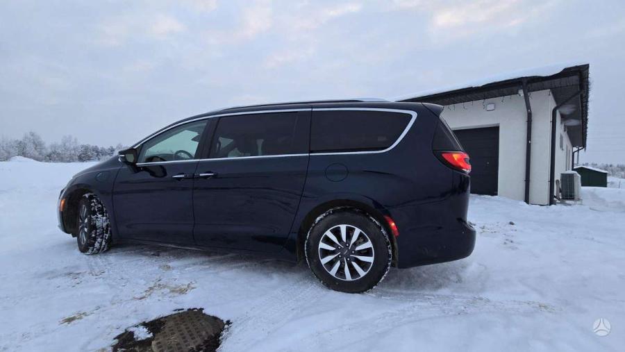 Zils Chrysler Pacifica 2021 Viļņa, ar dzinēja tilpumu 0.00 L un nobraukumu 112 tūkst. km par 22500 €, foto 5 vietnē AUTOMOTO.COM.LV