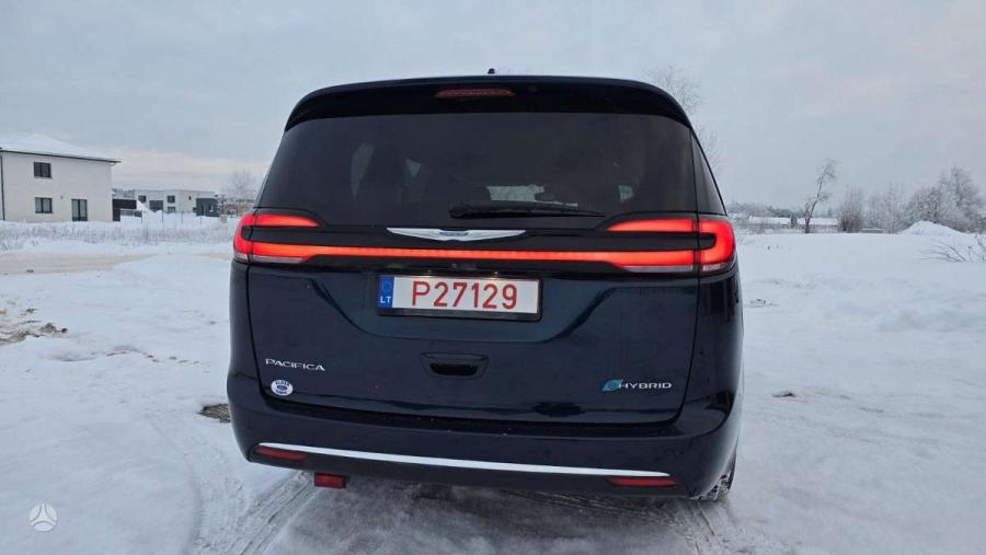 Zils Chrysler Pacifica 2021 Viļņa, ar dzinēja tilpumu 0.00 L un nobraukumu 112 tūkst. km par 22500 €, foto 9 vietnē AUTOMOTO.COM.LV