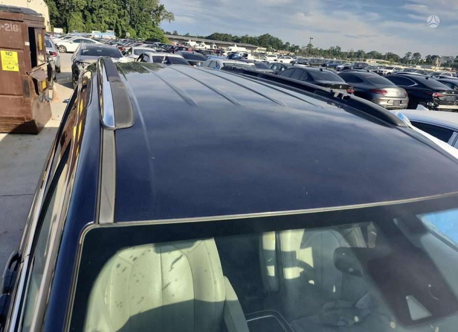 Blue Chrysler Pacifica 2021 in Kaunas, with an engine capacity of 3.60 L and mileage of 161 thousand km for 13550 €, photo 13 on AUTOMOTO.COM.LV