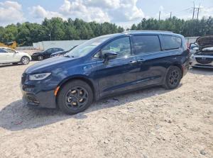 Blue Chrysler Pacifica 2021 in Kaunas, with an engine capacity of 3.60 L and mileage of 178 thousand km for 13750 €, photo 1 on AUTOMOTO.COM.LV