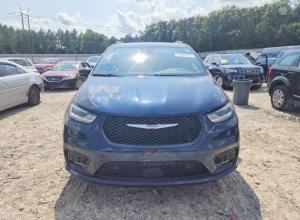 Blue Chrysler Pacifica 2021 in Kaunas, with an engine capacity of 3.60 L and mileage of 178 thousand km for 13750 €, photo 6 on AUTOMOTO.COM.LV
