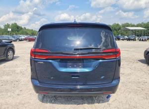 Blue Chrysler Pacifica 2021 in Kaunas, with an engine capacity of 3.60 L and mileage of 178 thousand km for 13750 €, photo 7 on AUTOMOTO.COM.LV