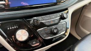 Zils Chrysler Pacifica 2021 Ukmergė, ar dzinēja tilpumu 3.61 L un nobraukumu 222 tūkst. km par 12999 €, foto 12 vietnē AUTOMOTO.COM.LV
