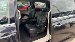 Zils Chrysler Pacifica 2021 Ukmergė, ar dzinēja tilpumu 3.61 L un nobraukumu 222 tūkst. km par 12999 €, foto 13 vietnē AUTOMOTO.COM.LV