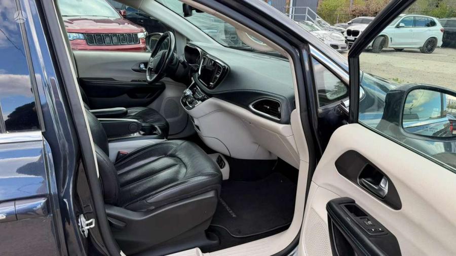 Zils Chrysler Pacifica 2021 Ukmergė, ar dzinēja tilpumu 3.61 L un nobraukumu 222 tūkst. km par 12999 €, foto 16 vietnē AUTOMOTO.COM.LV