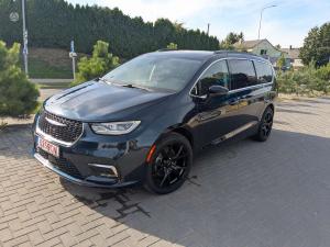 Blue Chrysler Pacifica 2022 in Plunge, with an engine capacity of 3.60 L and mileage of 100 thousand km for 21950 €, photo 11 on AUTOMOTO.COM.LV