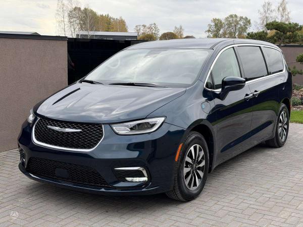 Zils Chrysler Pacifica 2022 Šauļi, ar dzinēja tilpumu 3.61 L un nobraukumu 146 tūkst. km par 22500 €, foto 1 vietnē AUTOMOTO.COM.LV