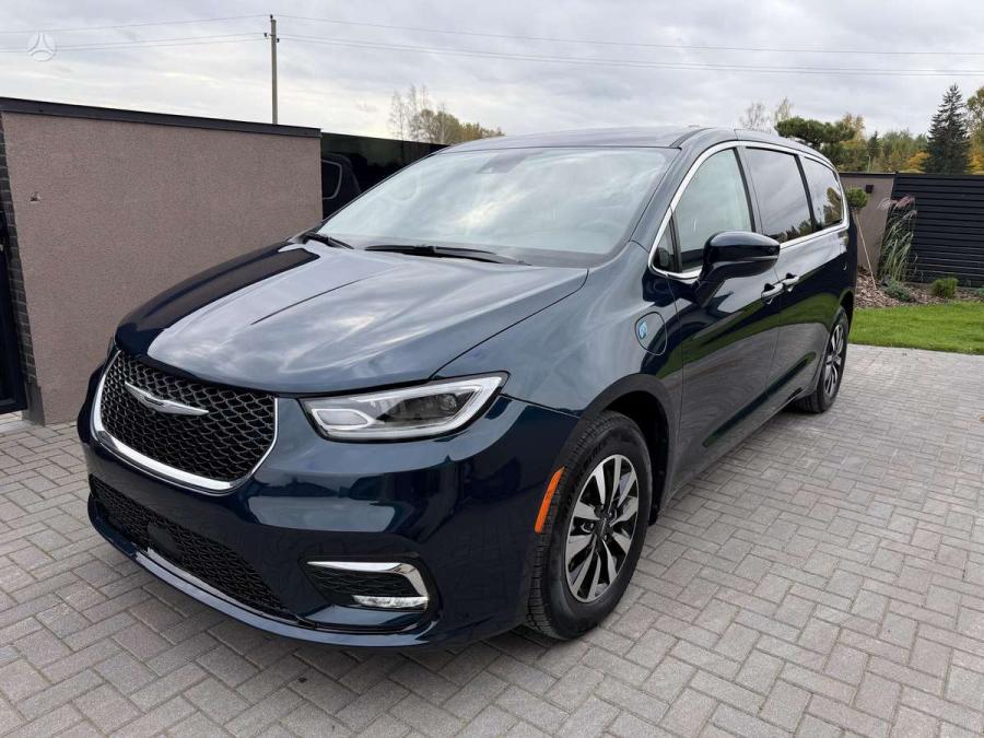 Zils Chrysler Pacifica 2022 Šauļi, ar dzinēja tilpumu 3.61 L un nobraukumu 146 tūkst. km par 22500 €, foto 3 vietnē AUTOMOTO.COM.LV