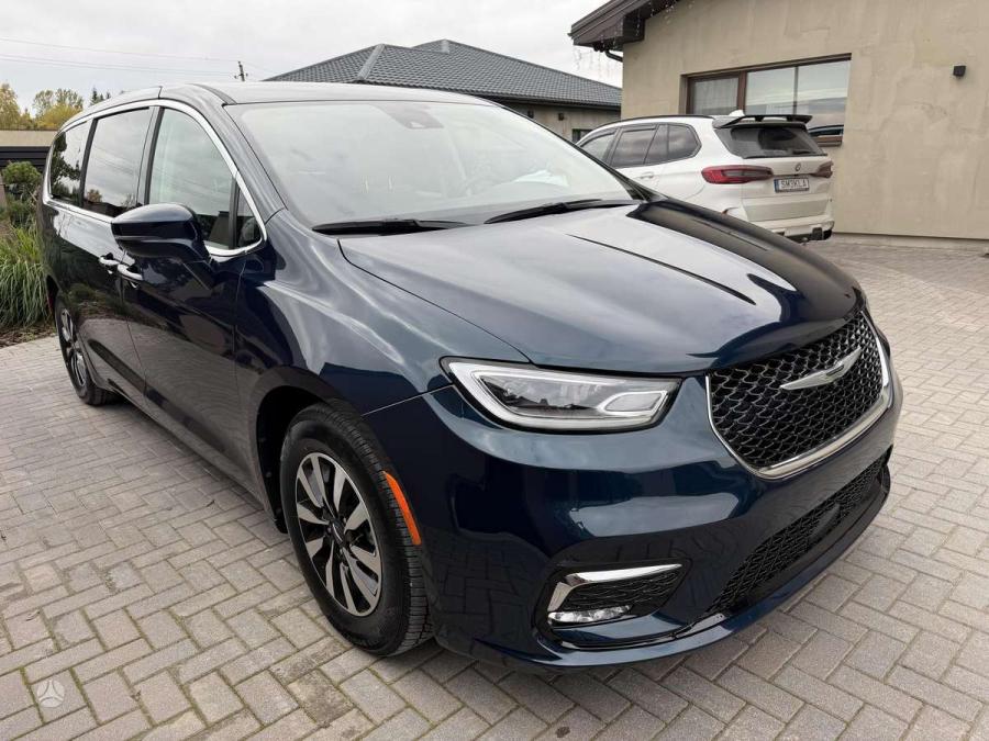 Zils Chrysler Pacifica 2022 Šauļi, ar dzinēja tilpumu 3.61 L un nobraukumu 146 tūkst. km par 22500 €, foto 10 vietnē AUTOMOTO.COM.LV