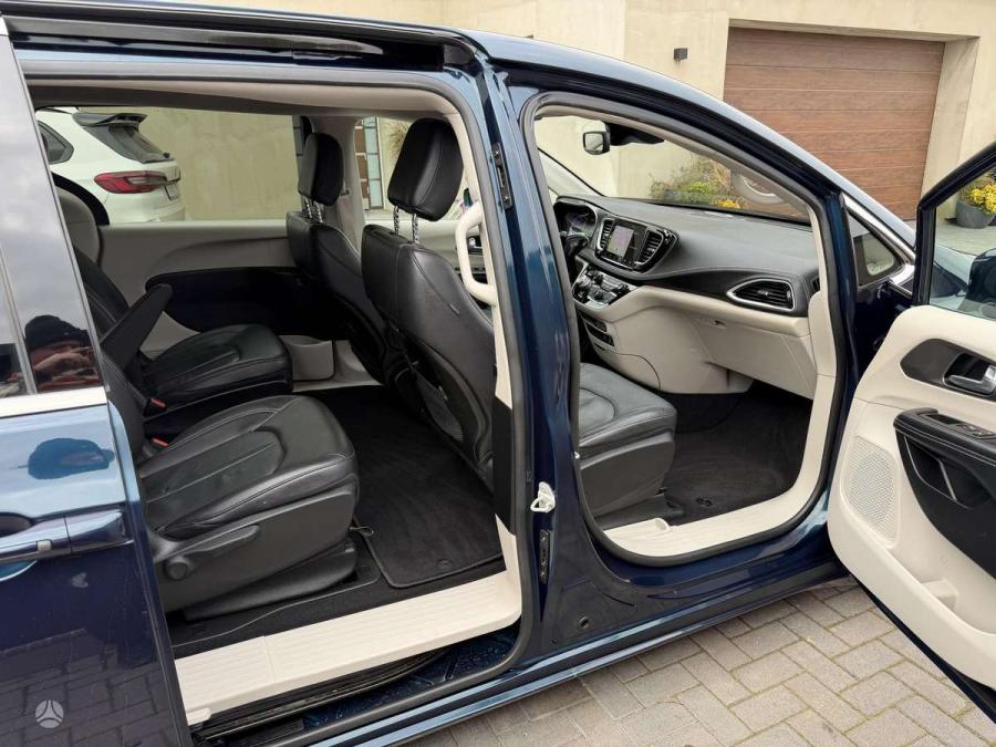 Zils Chrysler Pacifica 2022 Šauļi, ar dzinēja tilpumu 3.61 L un nobraukumu 146 tūkst. km par 22500 €, foto 15 vietnē AUTOMOTO.COM.LV
