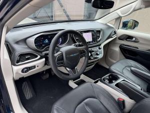 Zils Chrysler Pacifica 2022 Šauļi, ar dzinēja tilpumu 3.61 L un nobraukumu 146 tūkst. km par 22500 €, foto 21 vietnē AUTOMOTO.COM.LV