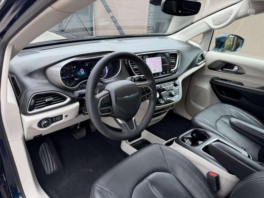 Zils Chrysler Pacifica 2022 Šauļi, ar dzinēja tilpumu 3.61 L un nobraukumu 146 tūkst. km par 22500 €, foto 21 vietnē AUTOMOTO.COM.LV