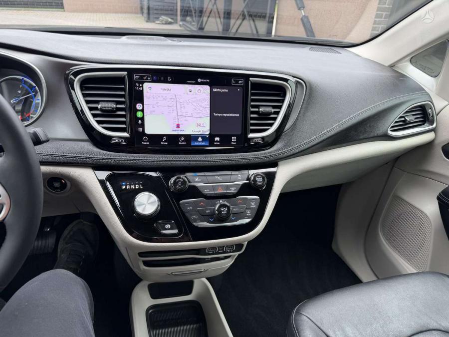 Zils Chrysler Pacifica 2022 Šauļi, ar dzinēja tilpumu 3.61 L un nobraukumu 146 tūkst. km par 22500 €, foto 24 vietnē AUTOMOTO.COM.LV