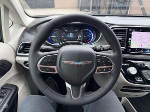 Zils Chrysler Pacifica 2022 Šauļi, ar dzinēja tilpumu 3.61 L un nobraukumu 146 tūkst. km par 22500 €, foto 25 vietnē AUTOMOTO.COM.LV