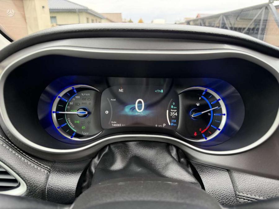Zils Chrysler Pacifica 2022 Šauļi, ar dzinēja tilpumu 3.61 L un nobraukumu 146 tūkst. km par 22500 €, foto 26 vietnē AUTOMOTO.COM.LV