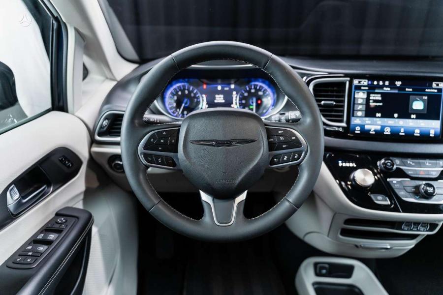 Zils Chrysler Pacifica 2024 Viļņa, ar dzinēja tilpumu 3.60 L un nobraukumu 71 tūkst. km par 32999 €, foto 25 vietnē AUTOMOTO.COM.LV