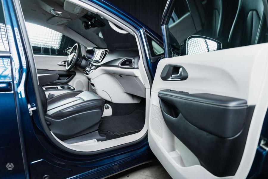 Zils Chrysler Pacifica 2024 Viļņa, ar dzinēja tilpumu 3.60 L un nobraukumu 71 tūkst. km par 32999 €, foto 35 vietnē AUTOMOTO.COM.LV