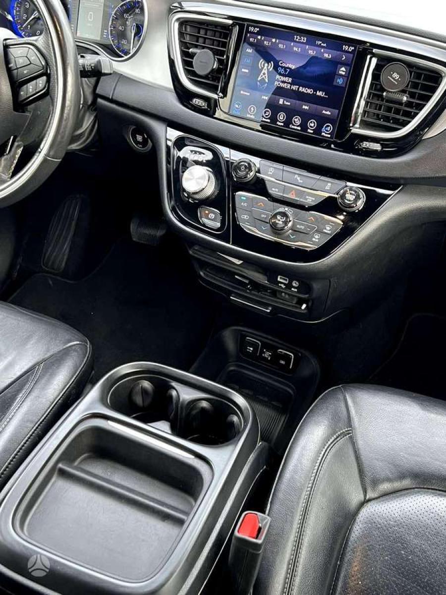 Blue Chrysler Pacifica 2026 in Klaipeda, with an engine capacity of 3.60 L and mileage of 216 thousand km for 16500 €, photo 14 on AUTOMOTO.COM.LV