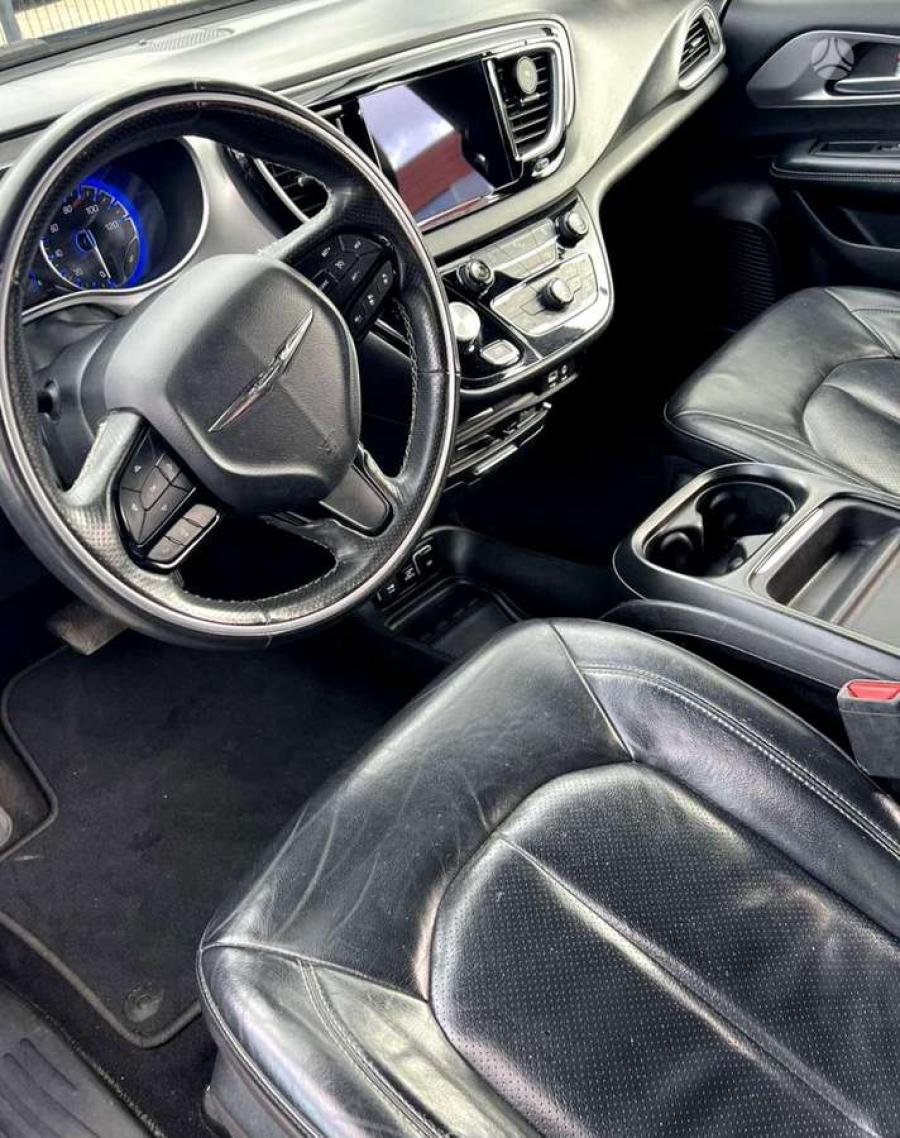 Blue Chrysler Pacifica 2026 in Klaipeda, with an engine capacity of 3.60 L and mileage of 216 thousand km for 16500 €, photo 15 on AUTOMOTO.COM.LV