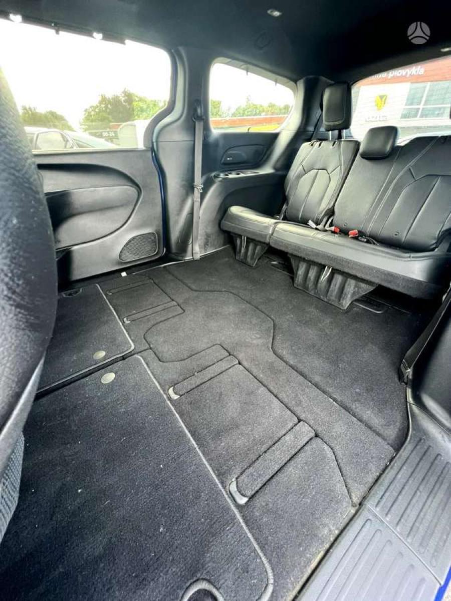 Blue Chrysler Pacifica 2026 in Klaipeda, with an engine capacity of 3.60 L and mileage of 216 thousand km for 16500 €, photo 18 on AUTOMOTO.COM.LV