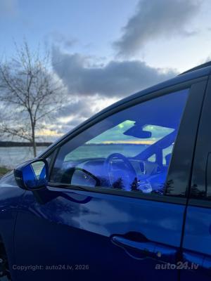 Blue Chrysler Pacifica 2022 in Tallinn, with an engine capacity of 3.60 L and mileage of 46 thousand km for 40000 €, photo 16 on AUTOMOTO.COM.LV