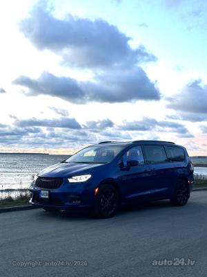 Blue Chrysler Pacifica 2022 in Tallinn, with an engine capacity of 3.60 L and mileage of 46 thousand km for 40000 €, photo 24 on AUTOMOTO.COM.LV
