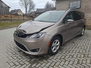 Brown Chrysler Pacifica 2017 in Silale, with an engine capacity of 3.60 L and mileage of 188 thousand km for 7900 €, photo  on AUTOMOTO.COM.LV