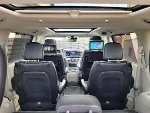 Brown Chrysler Pacifica 2017 in Telschi, with an engine capacity of 3.61 L and mileage of 179 thousand km for 17400 €, photo 21 on AUTOMOTO.COM.LV