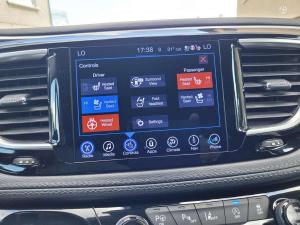 Brown Chrysler Pacifica 2017 in Telschi, with an engine capacity of 3.61 L and mileage of 179 thousand km for 17400 €, photo 32 on AUTOMOTO.COM.LV