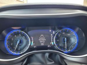 Brown Chrysler Pacifica 2017 in Telschi, with an engine capacity of 3.61 L and mileage of 179 thousand km for 17400 €, photo 35 on AUTOMOTO.COM.LV