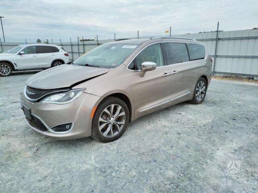Brown Chrysler Pacifica 2017 in Telschi, with an engine capacity of 3.61 L and mileage of 179 thousand km for 17400 €, photo 48 on AUTOMOTO.COM.LV