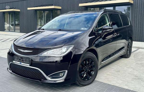 Brūns Chrysler Pacifica 2017 Šauļi, ar dzinēja tilpumu 3.61 L un nobraukumu 186 tūkst. km par 14500 €, foto 2 vietnē AUTOMOTO.COM.LV