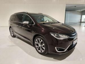 Brūns Chrysler Pacifica 2017 Šauļi, ar dzinēja tilpumu 3.61 L un nobraukumu 195 tūkst. km par 16900 €, foto 3 vietnē AUTOMOTO.COM.LV