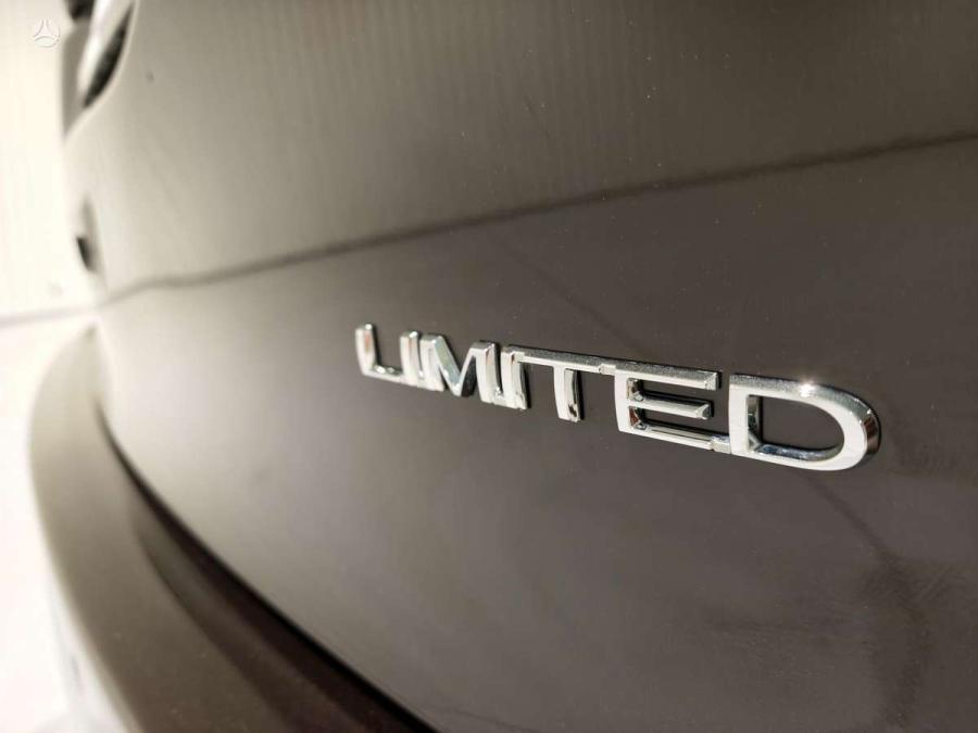 Brūns Chrysler Pacifica 2017 Šauļi, ar dzinēja tilpumu 3.61 L un nobraukumu 195 tūkst. km par 16900 €, foto 8 vietnē AUTOMOTO.COM.LV