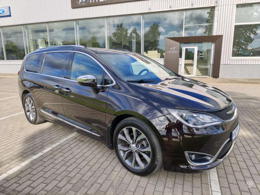 Brūns Chrysler Pacifica 2017 Šauļi, ar dzinēja tilpumu 3.61 L un nobraukumu 195 tūkst. km par 16900 €, foto 10 vietnē AUTOMOTO.COM.LV