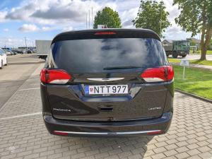 Brūns Chrysler Pacifica 2017 Šauļi, ar dzinēja tilpumu 3.61 L un nobraukumu 195 tūkst. km par 16900 €, foto 14 vietnē AUTOMOTO.COM.LV