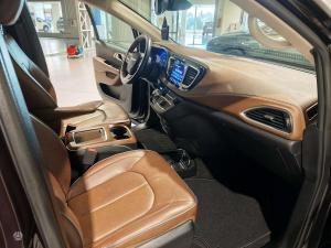 Brūns Chrysler Pacifica 2017 Šauļi, ar dzinēja tilpumu 3.61 L un nobraukumu 195 tūkst. km par 16900 €, foto 16 vietnē AUTOMOTO.COM.LV