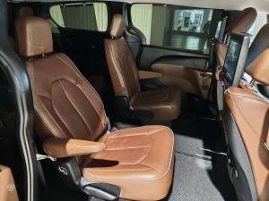 Brūns Chrysler Pacifica 2017 Šauļi, ar dzinēja tilpumu 3.61 L un nobraukumu 195 tūkst. km par 16900 €, foto 19 vietnē AUTOMOTO.COM.LV
