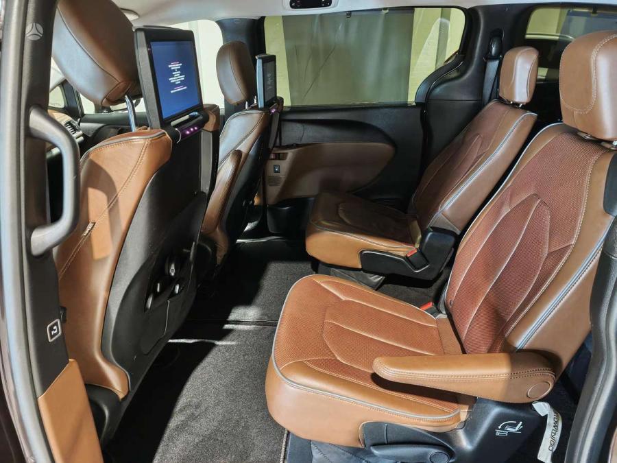 Brūns Chrysler Pacifica 2017 Šauļi, ar dzinēja tilpumu 3.61 L un nobraukumu 195 tūkst. km par 16900 €, foto 20 vietnē AUTOMOTO.COM.LV